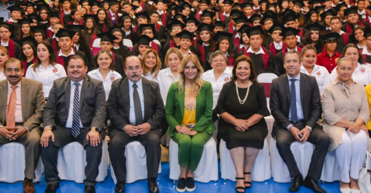 NotiGAPE - Felicita Alcaldesa a egresados de la XXXV Generación del ...