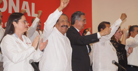 NotiGAPE - Asume Arnulfo Rodríguez la sección 30 del SNTE