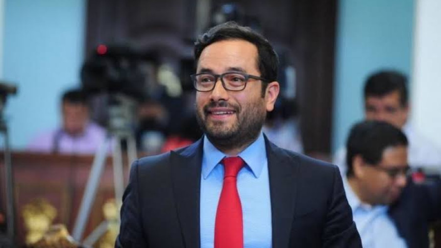 NotiGAPE - Víctor Romo promete generar empleos para 35 mil jóvenes